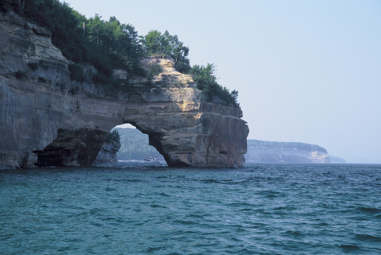 Lake-Superior-Caves-Arch – Lakestream.net
